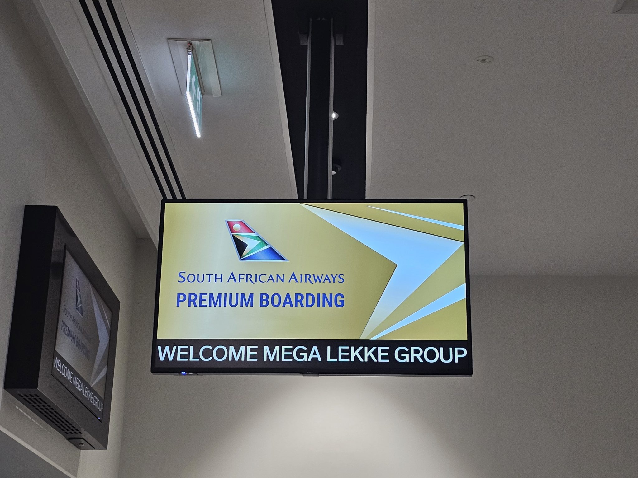 Flight Review: South African Airways SA281 from Perth to Johannesburg ...